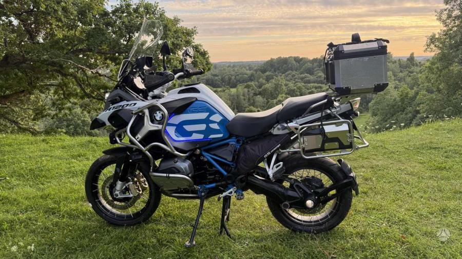 BMW R 1200GS ADVENTURE 2017 in Plunge, with an engine capacity of 1.20 L and mileage of 131 thousand km for 9500 €, photo 5 on AUTOMOTO.COM.LV