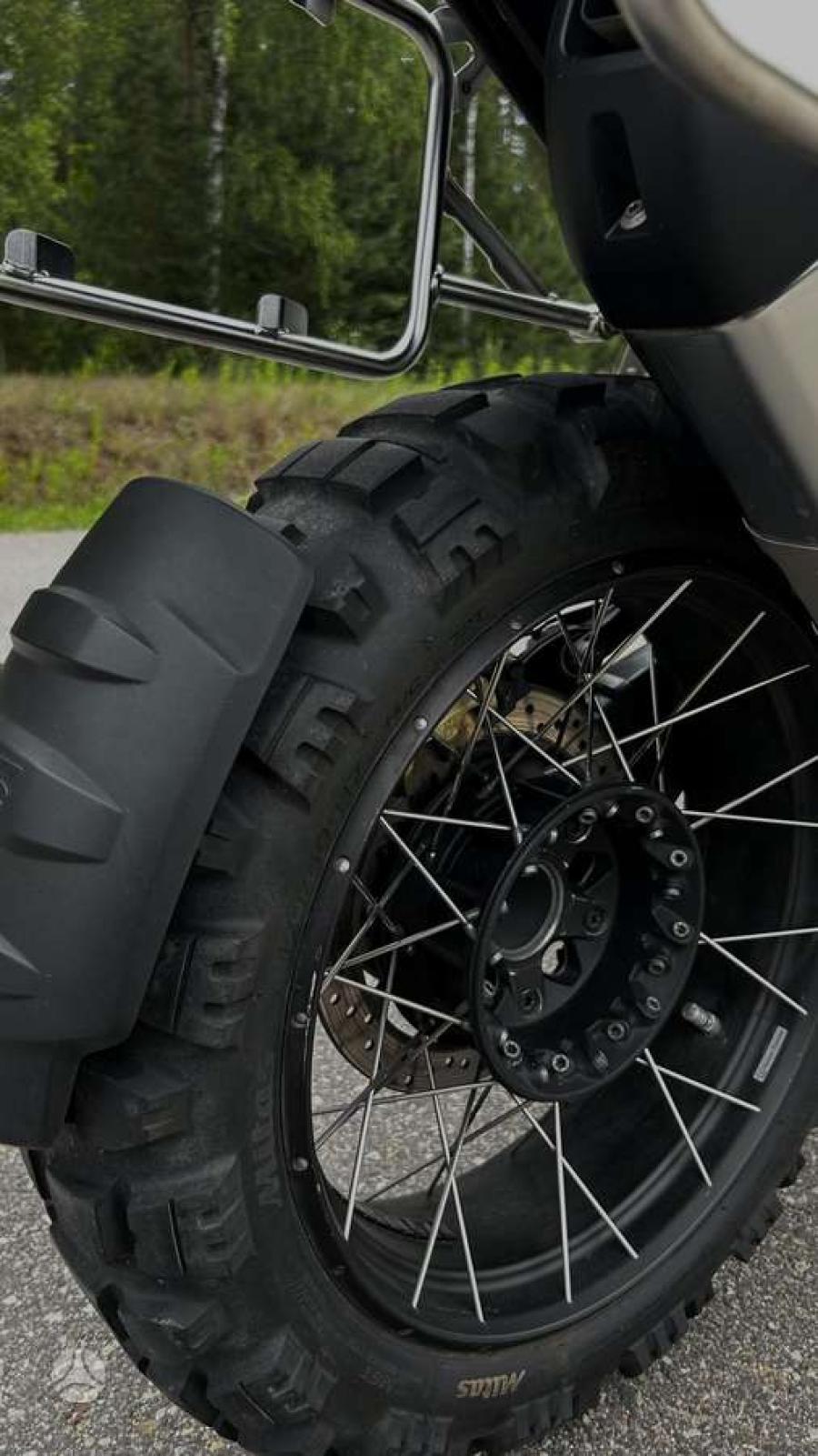 BMW R 1200GS ADVENTURE 2018 in Vilnius, with an engine capacity of 1.20 L and mileage of 52 thousand km for 11500 €, photo 10 on AUTOMOTO.COM.LV