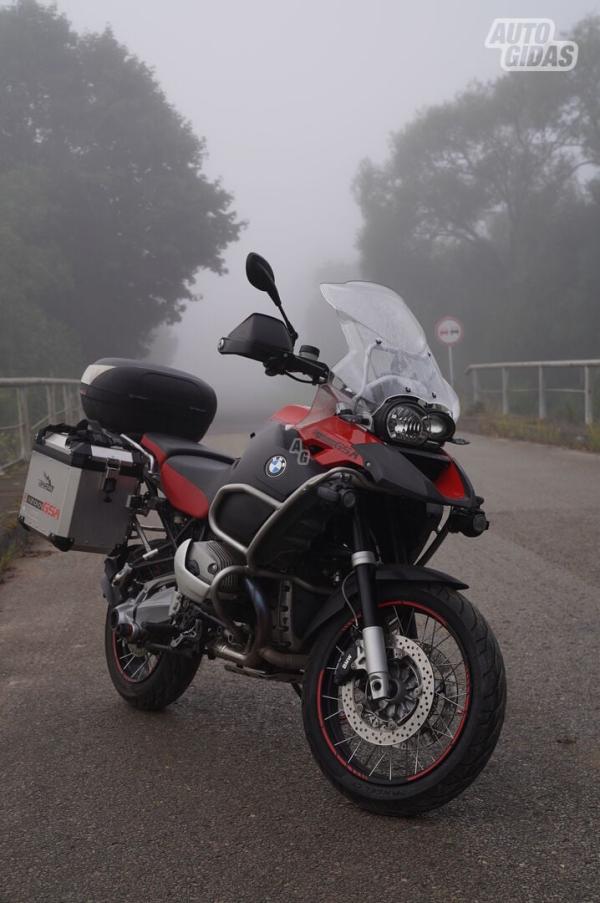 Red BMW R 1200GS ADVENTURE 2008 in Akmene, with an engine capacity of 1.20 L and mileage of 72 thousand km for 6600 €, photo 1 on AUTOMOTO.COM.LV