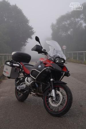 Red BMW R 1200GS ADVENTURE 2008 in Akmene, with an engine capacity of 1.20 L and mileage of 72 thousand km for 6600 €, photo 1 on AUTOMOTO.COM.LV
