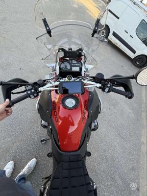Red BMW R 1200GS ADVENTURE 2012 in Kaunas, with an engine capacity of 1.17 L and mileage of 52 thousand km for 6200 €, photo 3 on AUTOMOTO.COM.LV