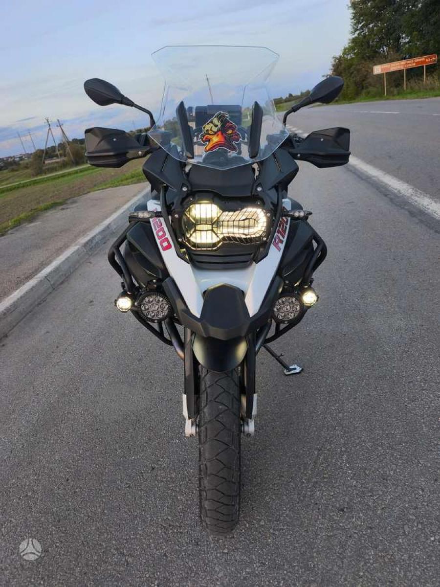 Белый БМВ R 1200GS ADVENTURE 2016 в Ионава, объемом двигателя 1.20 л и пробегом 51 тыс. км за 11500 €, фото 3 на AUTOMOTO.COM.LV