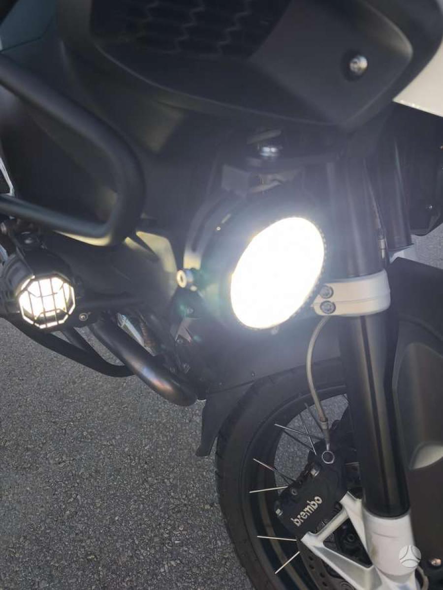 Белый БМВ R 1200GS ADVENTURE 2016 в Ионава, объемом двигателя 1.20 л и пробегом 51 тыс. км за 11500 €, фото 16 на AUTOMOTO.COM.LV