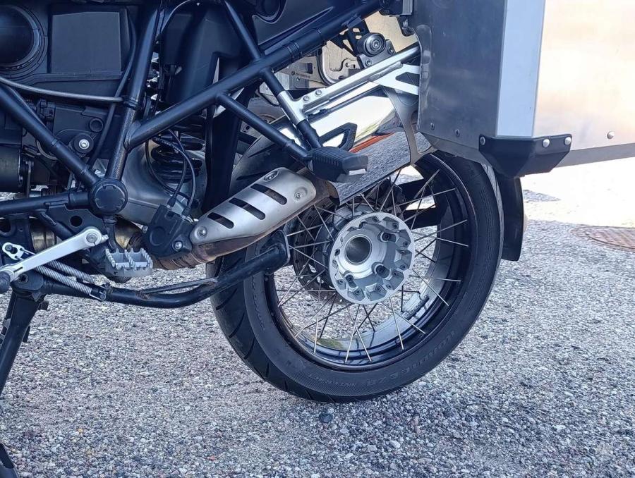 Dzeltens BMW R 1200GS ADVENTURE 2011 Alīta, ar dzinēja tilpumu 1.20 L un nobraukumu 88 tūkst. km par 5900 €, foto 9 vietnē AUTOMOTO.COM.LV