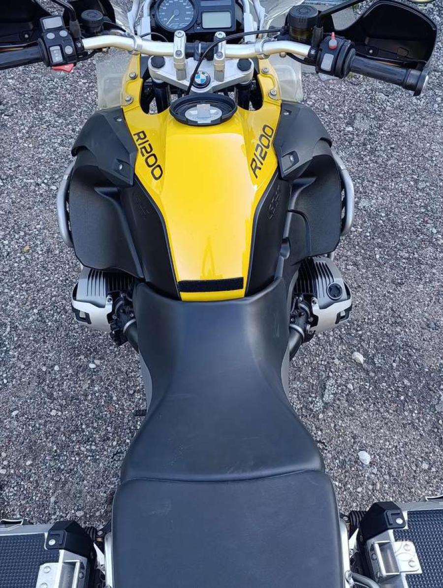 Dzeltens BMW R 1200GS ADVENTURE 2011 Alīta, ar dzinēja tilpumu 1.20 L un nobraukumu 88 tūkst. km par 5900 €, foto 14 vietnē AUTOMOTO.COM.LV