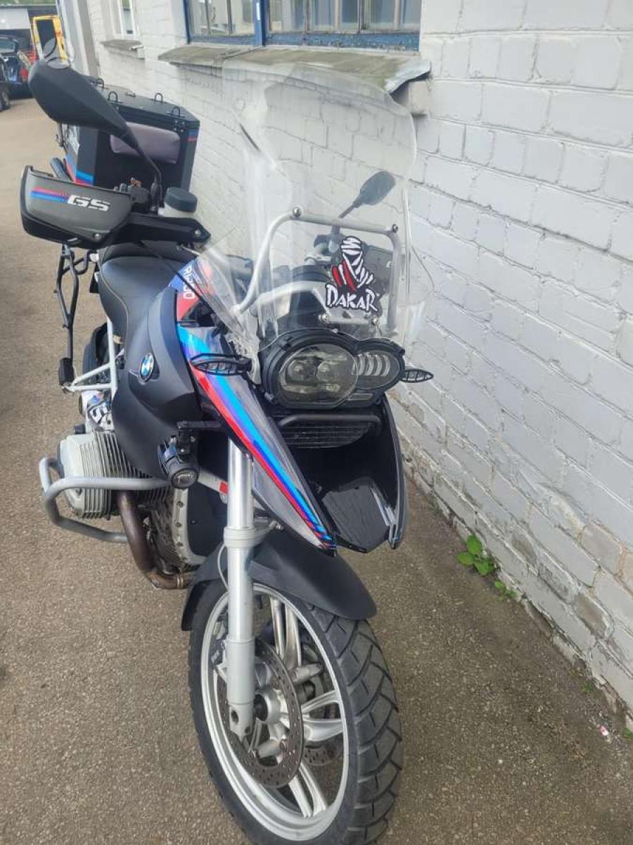 Black BMW R 1200GS 2005 in Vilnius, with an engine capacity of 1.17 L and mileage of 138 thousand km for 3499 €, photo 1 on AUTOMOTO.COM.LV