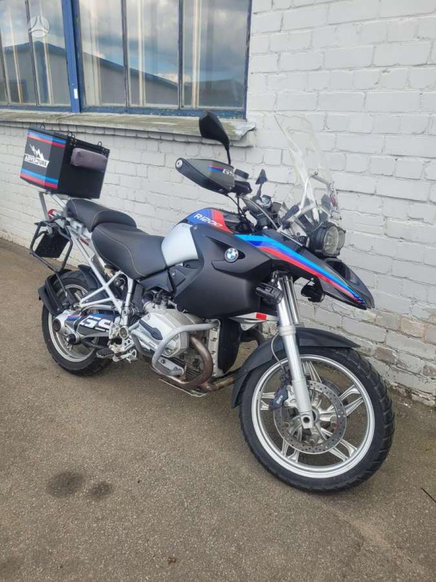 Black BMW R 1200GS 2005 in Vilnius, with an engine capacity of 1.17 L and mileage of 138 thousand km for 3499 €, photo 3 on AUTOMOTO.COM.LV