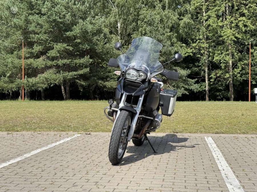 Black BMW R 1200GS 2005 in Vilnius, with an engine capacity of 1.17 L and mileage of 101 thousand km for 4900 €, photo 3 on AUTOMOTO.COM.LV
