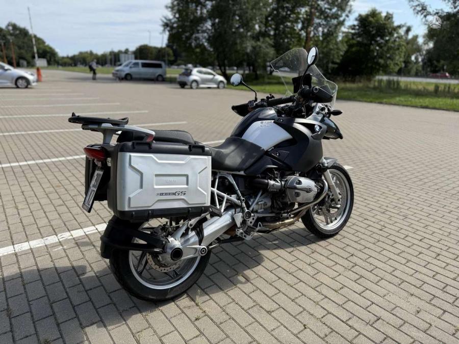 Black BMW R 1200GS 2005 in Vilnius, with an engine capacity of 1.17 L and mileage of 101 thousand km for 4900 €, photo 6 on AUTOMOTO.COM.LV