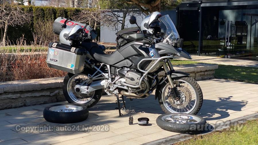 Black BMW R 1200GS 2010 in Tallinn, with an engine capacity of 0.00 L and mileage of 30 thousand km for 10900 €, photo 1 on AUTOMOTO.COM.LV