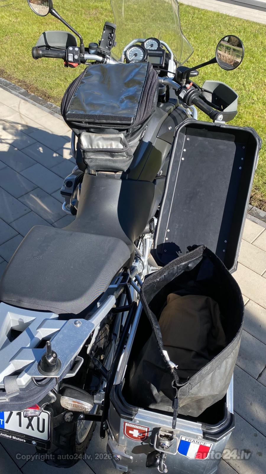 Black BMW R 1200GS 2010 in Tallinn, with an engine capacity of 0.00 L and mileage of 30 thousand km for 10900 €, photo 6 on AUTOMOTO.COM.LV