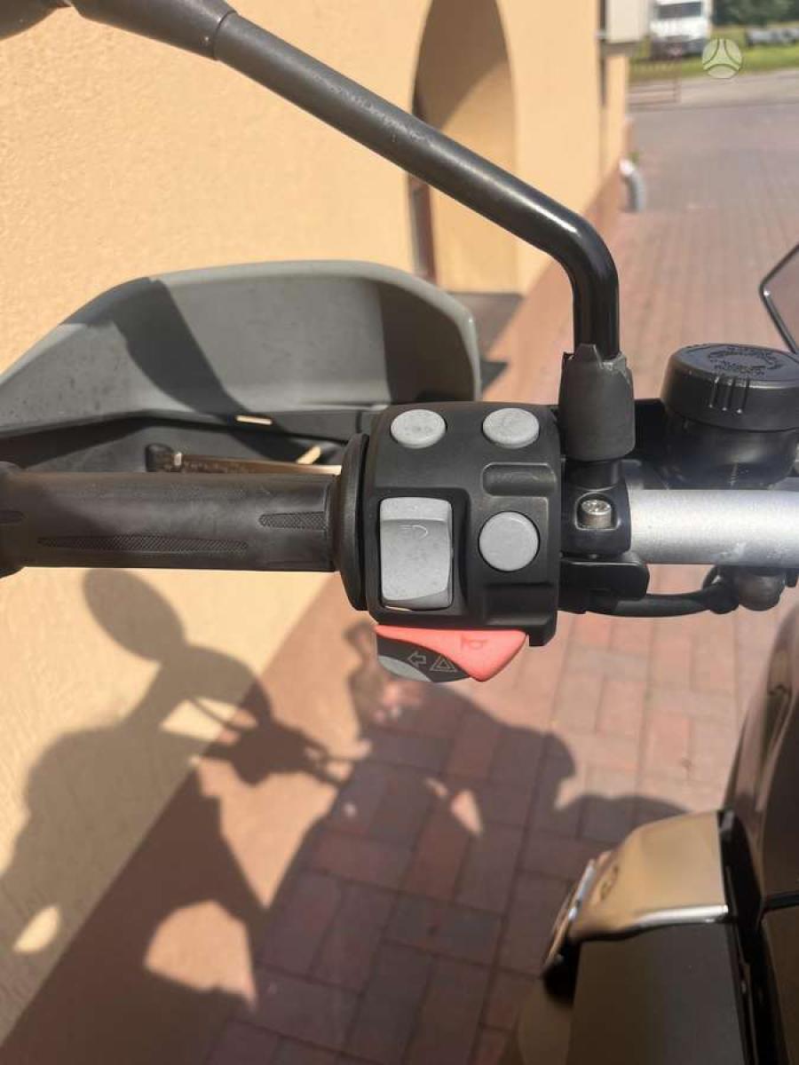 Black BMW R 1200GS 2012 in Taurage, with an engine capacity of 1.17 L and mileage of 81 thousand km for 4500 €, photo 13 on AUTOMOTO.COM.LV
