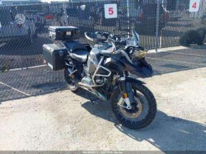 Black BMW R 1200GS 2018 in Klaipeda, with an engine capacity of 1.20 L and mileage of 1 thousand km for 6500 €, photo  on AUTOMOTO.COM.LV