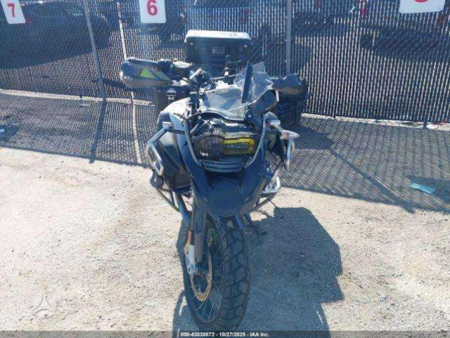 Melns BMW R 1200GS 2018 Klaipėda, ar dzinēja tilpumu 1.20 L un nobraukumu 1 tūkst. km par 6500 €, foto 5 vietnē AUTOMOTO.COM.LV
