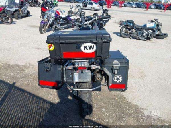 Black BMW R 1200GS 2018 in Klaipeda, with an engine capacity of 1.20 L and mileage of 1 thousand km for 6500 €, photo 6 on AUTOMOTO.COM.LV