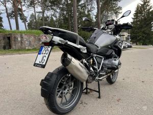 Black BMW R 1200GS 2018 in Vilnius, with an engine capacity of 1.20 L and mileage of 33 thousand km for 13200 €, photo 4 on AUTOMOTO.COM.LV