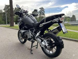 Black BMW R 1200GS 2018 in Vilnius, with an engine capacity of 1.20 L and mileage of 33 thousand km for 13200 €, photo 5 on AUTOMOTO.COM.LV