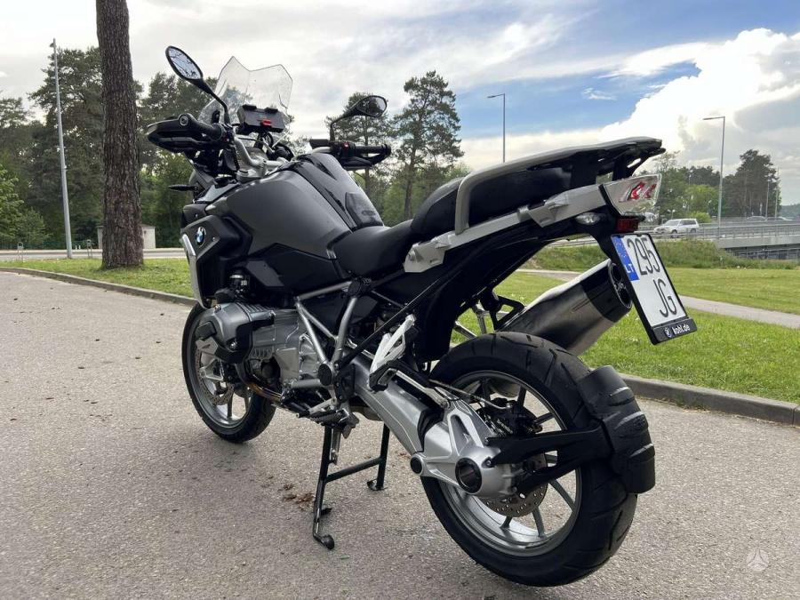 Black BMW R 1200GS 2018 in Vilnius, with an engine capacity of 1.20 L and mileage of 33 thousand km for 13200 €, photo 5 on AUTOMOTO.COM.LV
