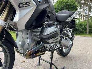 Black BMW R 1200GS 2018 in Vilnius, with an engine capacity of 1.20 L and mileage of 33 thousand km for 13200 €, photo 9 on AUTOMOTO.COM.LV