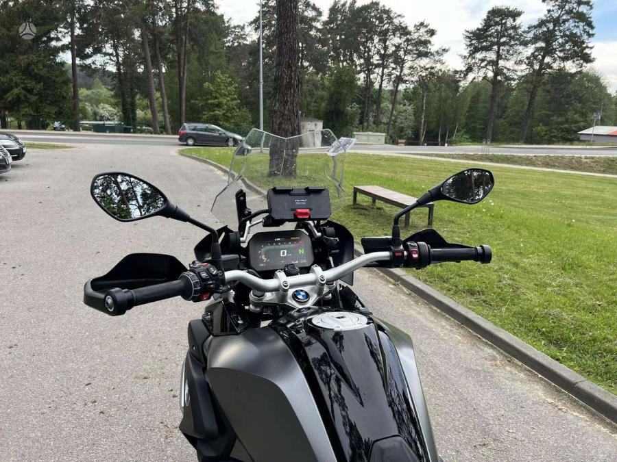 Black BMW R 1200GS 2018 in Vilnius, with an engine capacity of 1.20 L and mileage of 33 thousand km for 13200 €, photo 12 on AUTOMOTO.COM.LV