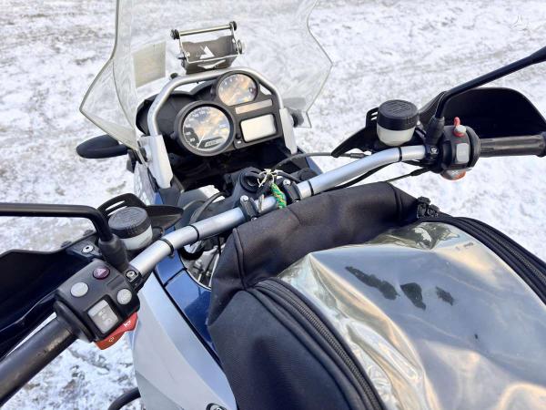 Zils BMW R 1200GS 2004 Viļņa, ar dzinēja tilpumu 1.20 L un nobraukumu 70 tūkst. km par 3790 €, foto 8 vietnē AUTOMOTO.COM.LV