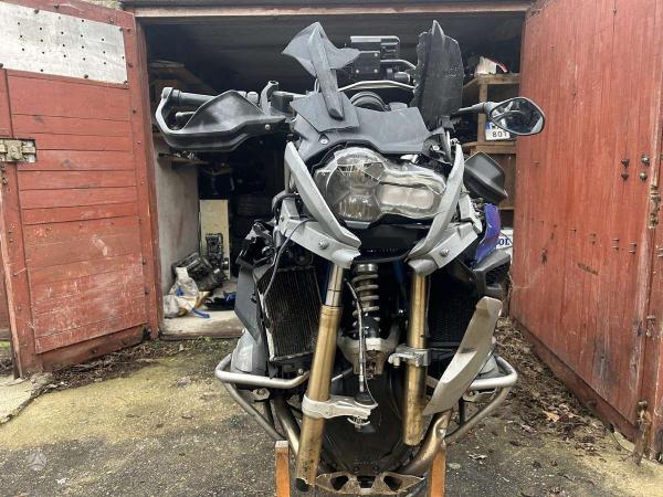 Blue BMW R 1200GS 2018 in Siauliai, with an engine capacity of 1.20 L and mileage of 25 thousand km for 1800 €, photo 5 on AUTOMOTO.COM.LV