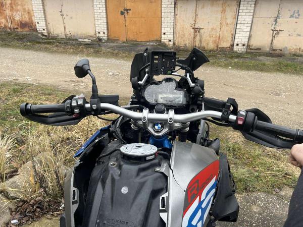 Blue BMW R 1200GS 2018 in Siauliai, with an engine capacity of 1.20 L and mileage of 25 thousand km for 1800 €, photo 6 on AUTOMOTO.COM.LV