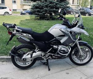 Grey BMW R 1200GS 2004 in Kaunas, with an engine capacity of 1.20 L and mileage of 133 thousand km for 3200 €, photo 1 on AUTOMOTO.COM.LV