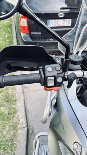 Grey BMW R 1200GS 2004 in Kaunas, with an engine capacity of 1.20 L and mileage of 133 thousand km for 3200 €, photo 9 on AUTOMOTO.COM.LV
