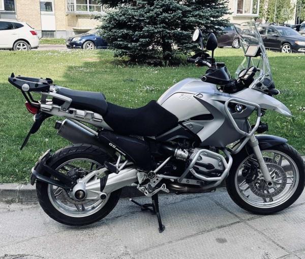 Серый БМВ R 1200GS 2004 в Каунас, объемом двигателя 1.20 л и пробегом 133 тыс. км за 3200 €, фото 1 на AUTOMOTO.COM.LV