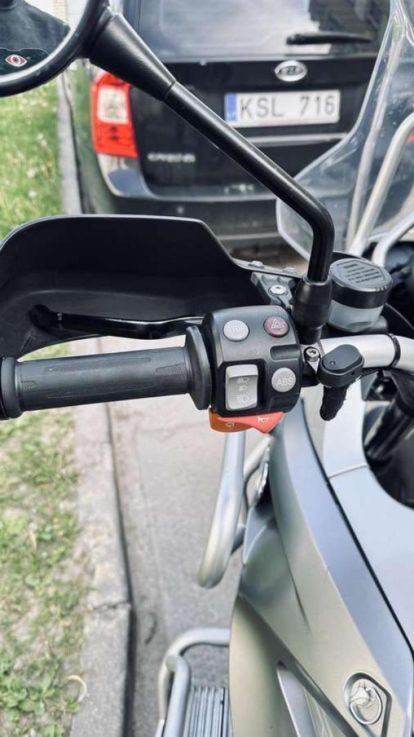 Серый БМВ R 1200GS 2004 в Каунас, объемом двигателя 1.20 л и пробегом 133 тыс. км за 3200 €, фото 9 на AUTOMOTO.COM.LV