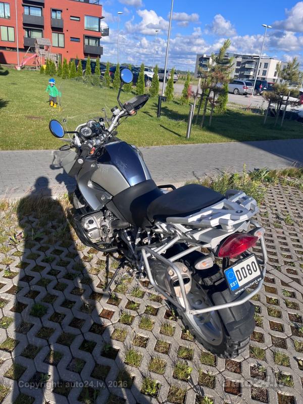 Серый БМВ R 1200GS 2005 в Саку, объемом двигателя 1.17 л и пробегом 68 тыс. км за 3500 €, фото 2 на AUTOMOTO.COM.LV