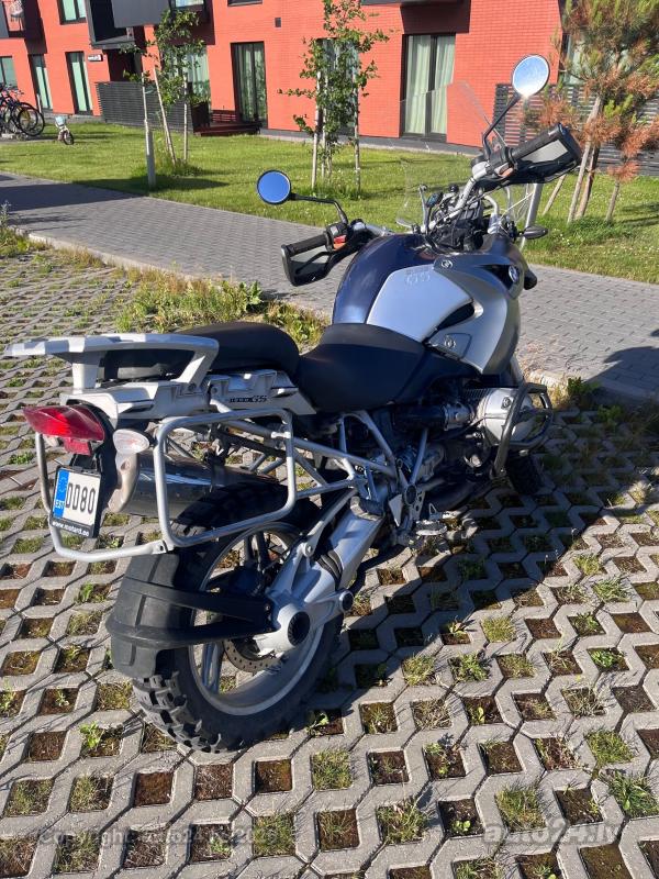 Серый БМВ R 1200GS 2005 в Саку, объемом двигателя 1.17 л и пробегом 68 тыс. км за 3500 €, фото 3 на AUTOMOTO.COM.LV