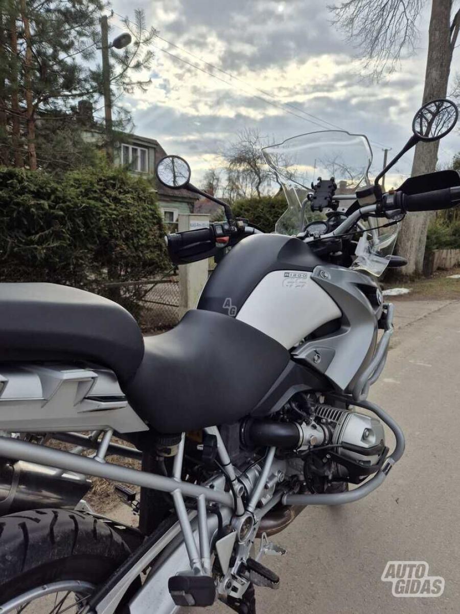 Pelēks BMW R 1200GS 2006 Šauļi, ar dzinēja tilpumu 1.17 L un nobraukumu 86 tūkst. km par 4999 €, foto 14 vietnē AUTOMOTO.COM.LV