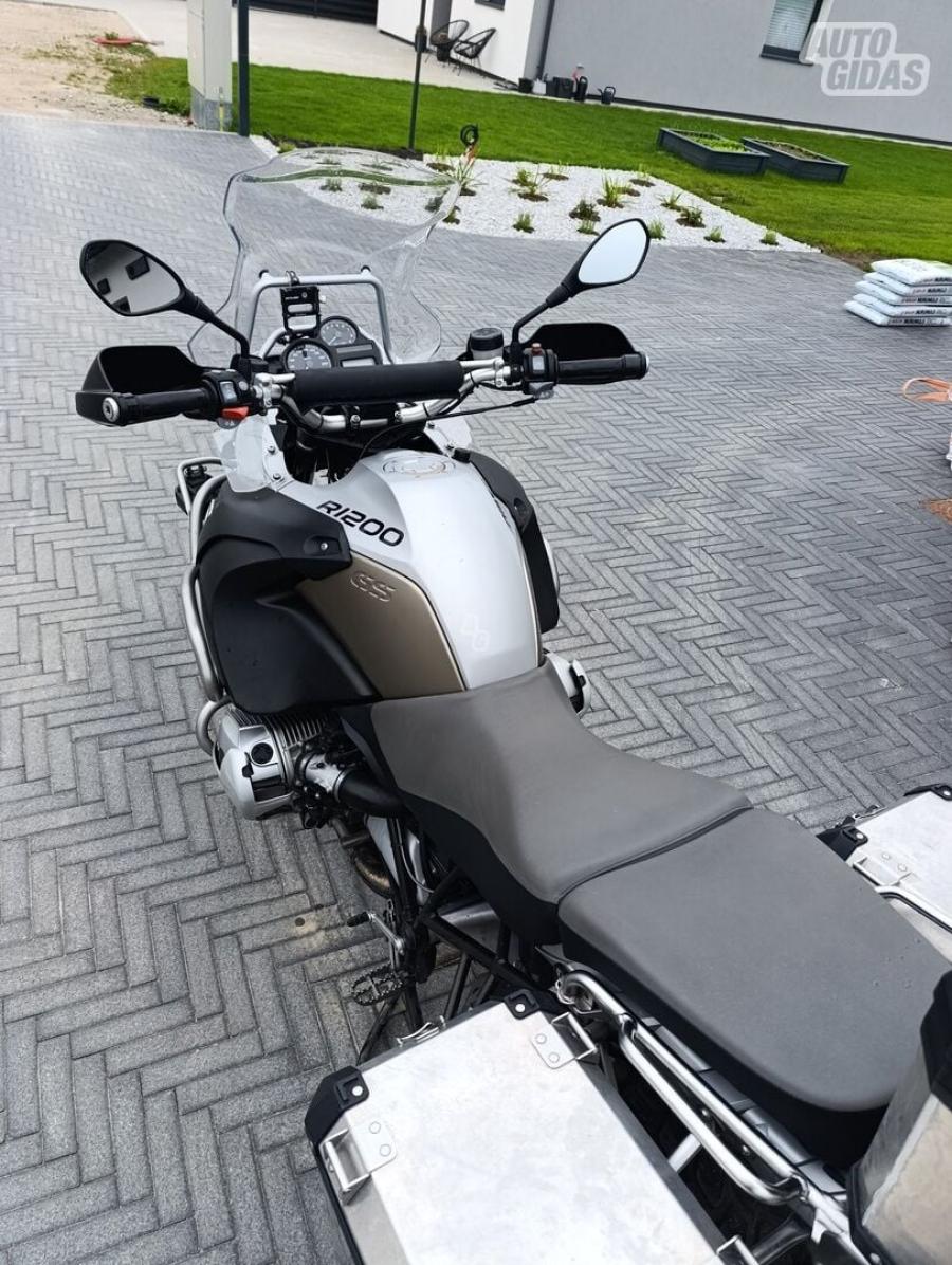 Grey BMW R 1200GS 2007 in Klaipeda, with an engine capacity of 1.17 L and mileage of 0 thousand km for 4950 €, photo 7 on AUTOMOTO.COM.LV