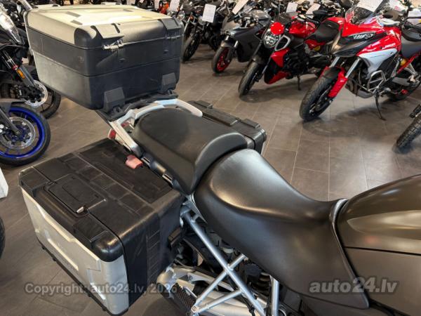 Grey BMW R 1200GS 2011 in Tallinn, with an engine capacity of 1.17 L and mileage of 131 thousand km for 5390 €, photo 5 on AUTOMOTO.COM.LV