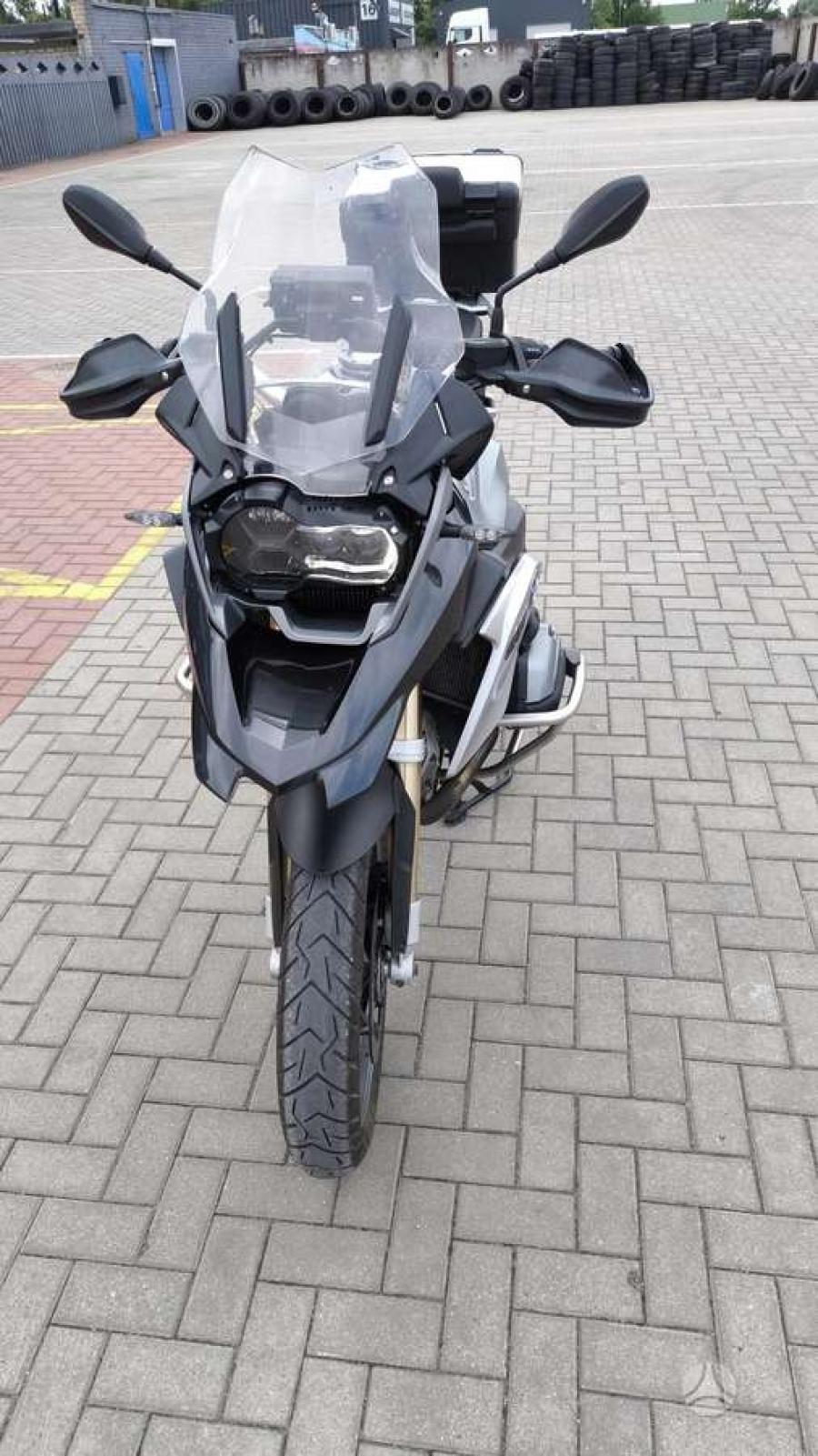 Grey BMW R 1200GS 2011 in Marijampole, with an engine capacity of 0.00 L and mileage of 76 thousand km for 7600 €, photo 4 on AUTOMOTO.COM.LV