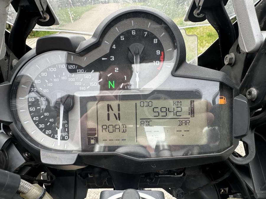 Grey BMW R 1200GS 2013 in Vilnius, with an engine capacity of 1.17 L and mileage of 59 thousand km for 8490 €, photo 8 on AUTOMOTO.COM.LV