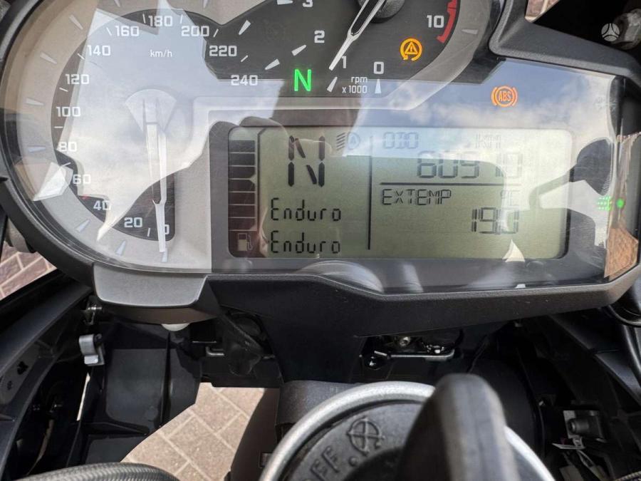 Pelēks BMW R 1200GS 2013 Viļņa, ar dzinēja tilpumu 1.17 L un nobraukumu 61 tūkst. km par 10000 €, foto 25 vietnē AUTOMOTO.COM.LV
