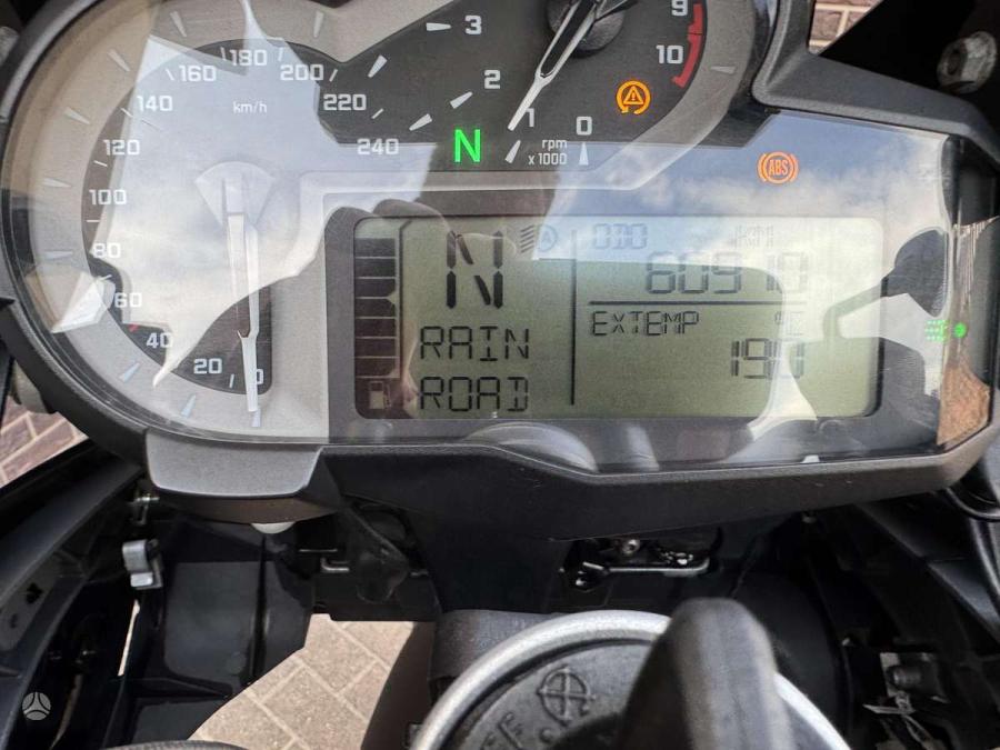 Pelēks BMW R 1200GS 2013 Viļņa, ar dzinēja tilpumu 1.17 L un nobraukumu 61 tūkst. km par 10000 €, foto 27 vietnē AUTOMOTO.COM.LV