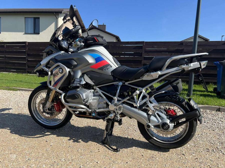 Grey BMW R 1200GS 2013 in Vilnius, with an engine capacity of 1.20 L and mileage of 39 thousand km for 8650 €, photo 5 on AUTOMOTO.COM.LV