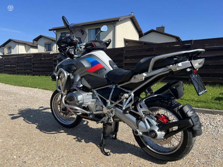 Grey BMW R 1200GS 2013 in Vilnius, with an engine capacity of 1.20 L and mileage of 39 thousand km for 8650 €, photo 6 on AUTOMOTO.COM.LV