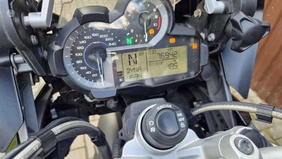 Grey BMW R 1200GS 2016 in Kaunas, with an engine capacity of 1.20 L and mileage of 77 thousand km for 8250 €, photo 6 on AUTOMOTO.COM.LV