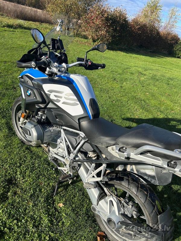 Pelēks BMW R 1200GS 2018 Tallina, ar dzinēja tilpumu 1.20 L un nobraukumu 36 tūkst. km par 11900 €, foto 4 vietnē AUTOMOTO.COM.LV