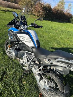 Grey BMW R 1200GS 2018 in Tallinn, with an engine capacity of 1.20 L and mileage of 36 thousand km for 11900 €, photo 4 on AUTOMOTO.COM.LV