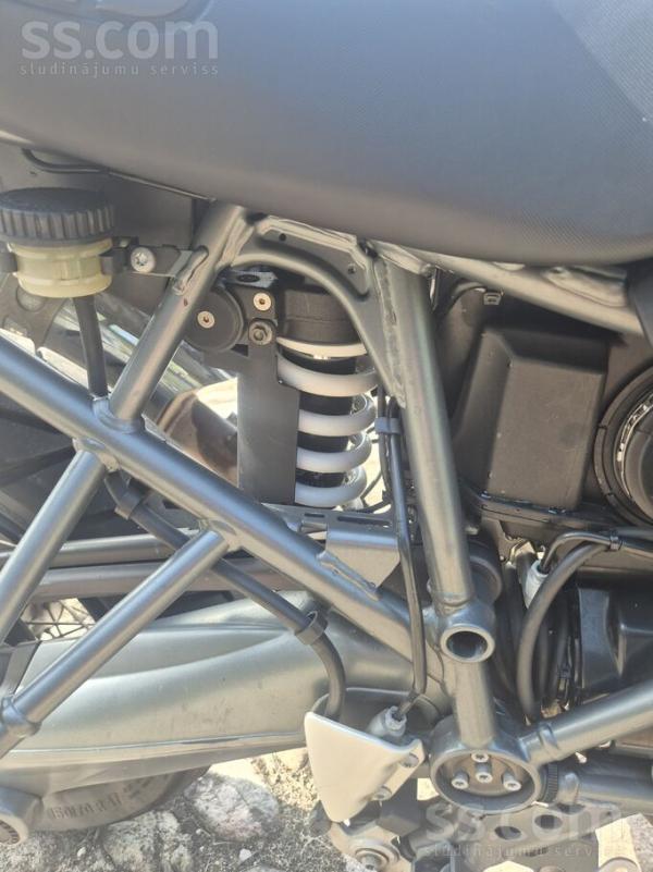 BMW R 1200GS 2011 in Riga, with an engine capacity of 1.20 L and mileage of 0 thousand km for 6300 €, photo 4 on AUTOMOTO.COM.LV
