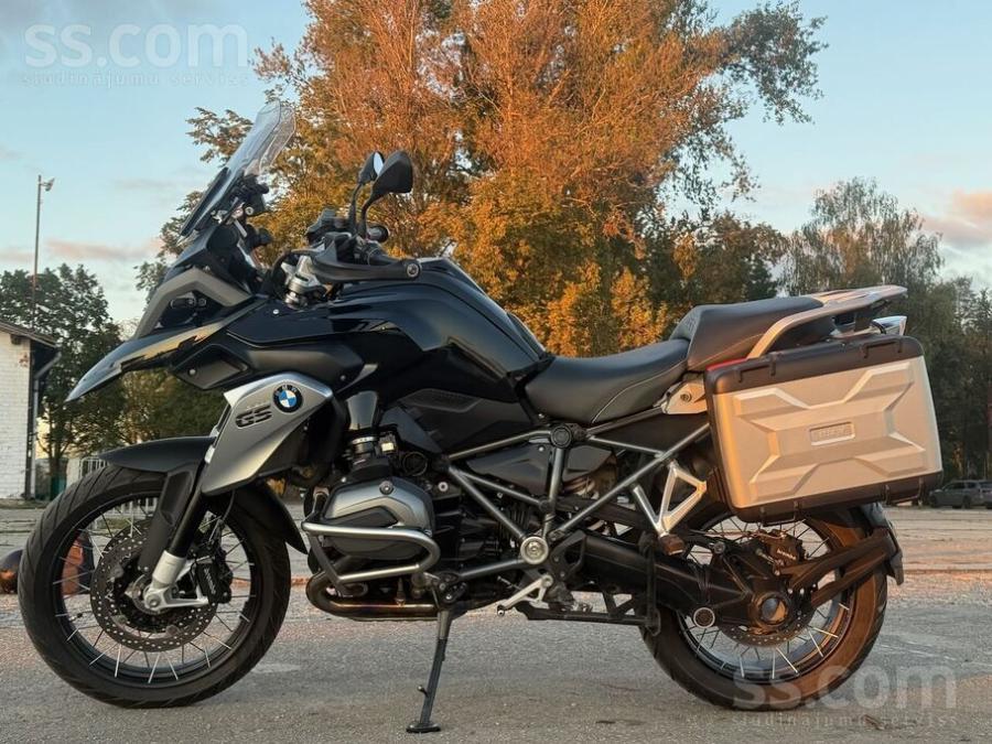 BMW R 1200GS 2016 in Riga, with an engine capacity of 1.20 L and mileage of 0 thousand km for 9900 €, photo 1 on AUTOMOTO.COM.LV
