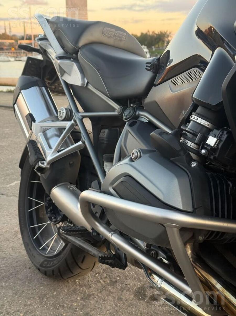 BMW R 1200GS 2016 in Riga, with an engine capacity of 1.20 L and mileage of 0 thousand km for 9900 €, photo 9 on AUTOMOTO.COM.LV