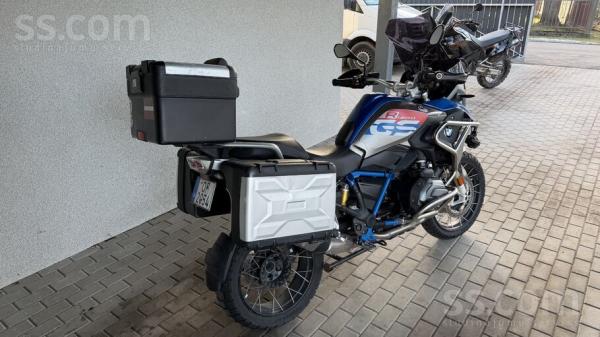 BMW R 1200GS 2017 in Riga, with an engine capacity of 1.20 L and mileage of 0 thousand km for 10200 €, photo 3 on AUTOMOTO.COM.LV