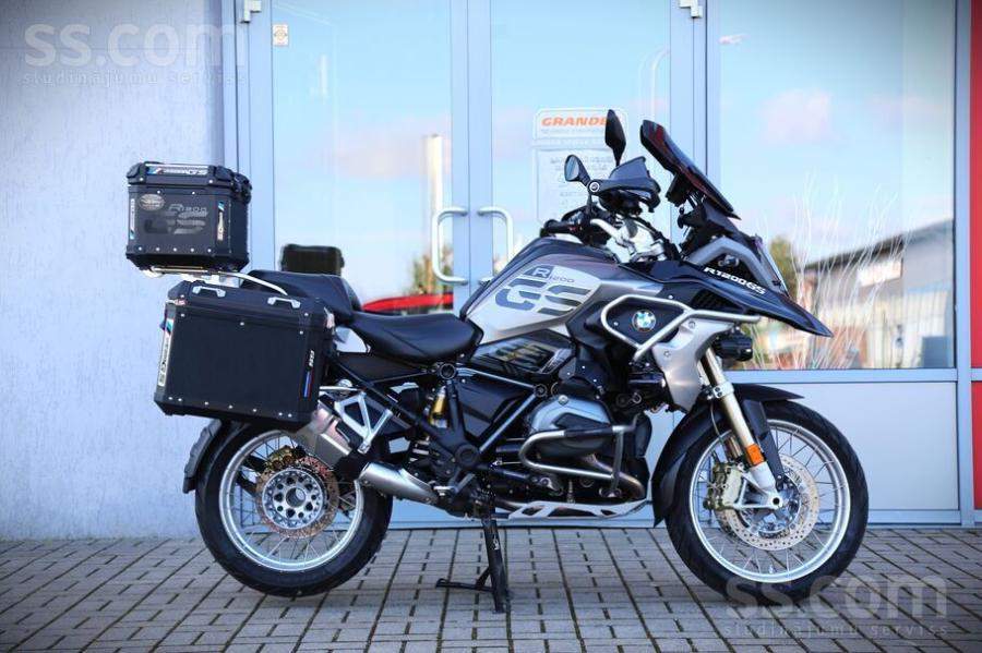 BMW R 1200GS 2018 in Riga, with an engine capacity of 1.20 L and mileage of 0 thousand km for 8995 €, photo 4 on AUTOMOTO.COM.LV